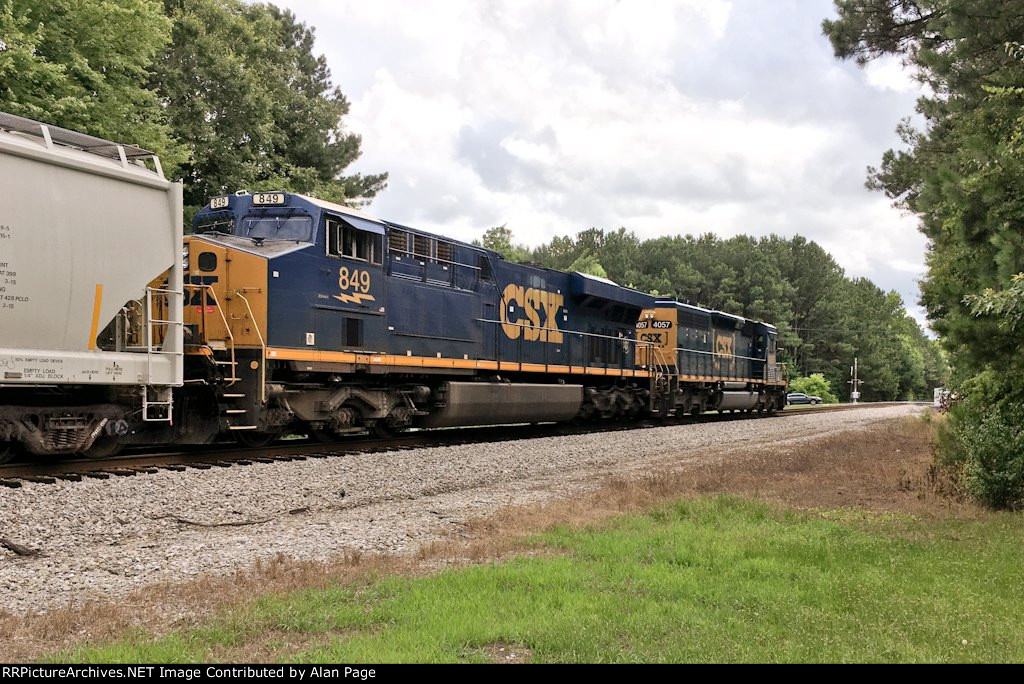 CSX 849 and 4057